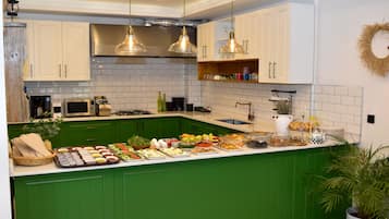 Pequeno-almoço tipo buffet diário incluído