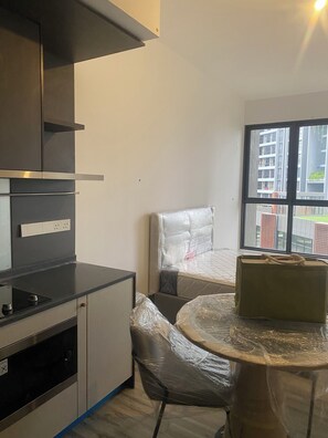 Condo, 1 quarto, acessível, vista para a cidade | Área de estar