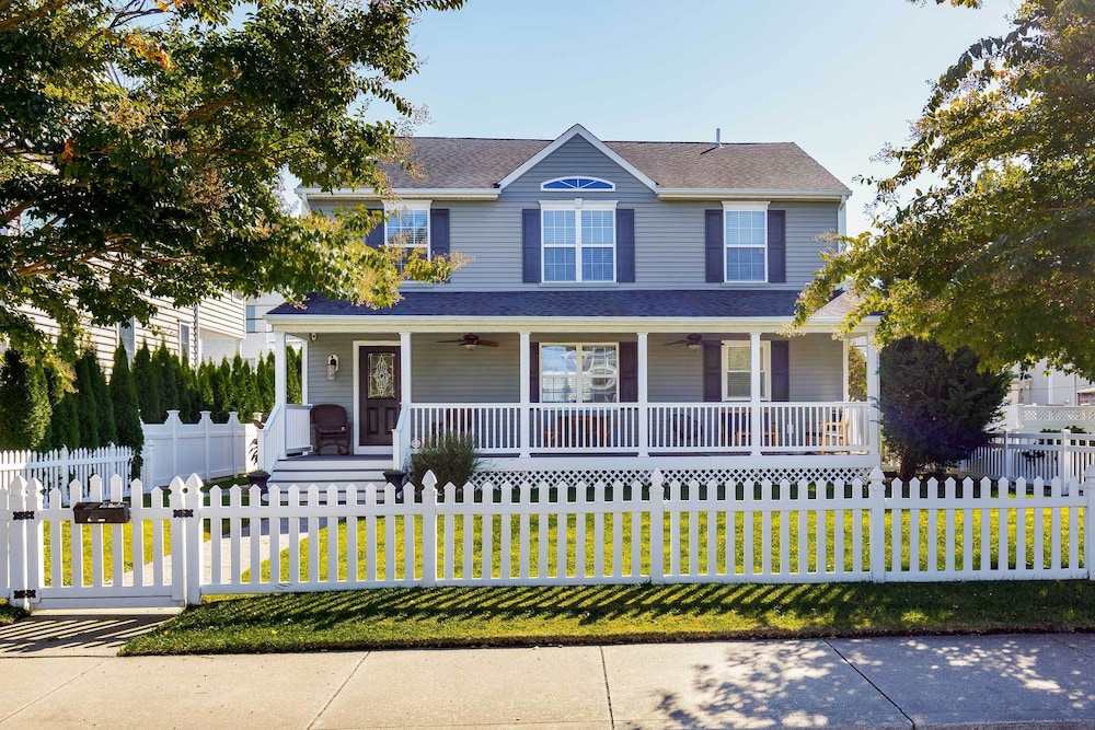 Breezy Ocean City Home: Walk To Beach + Boardwalk! - Ocean City, NJ