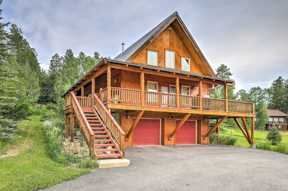 Luxe Alpine Cabin W/ Wraparound Deck & Mtn Views! - Wyoming