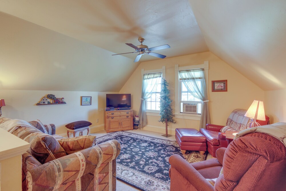 Large Family Home W/ View, 1 Mi To Red Lodge Ski! - Red Lodge, MT