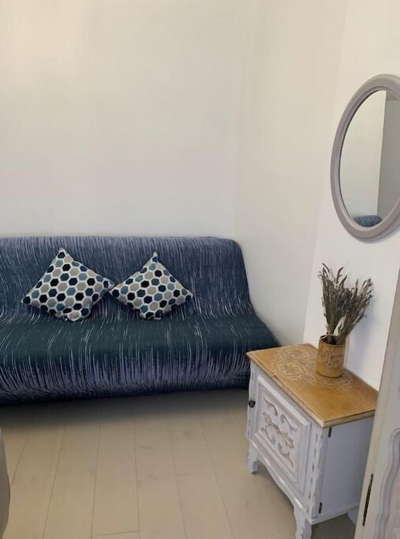 Maison Du Roy -Upper Chambers . July And August Is Available! - Saint-Antonin-Noble-Val