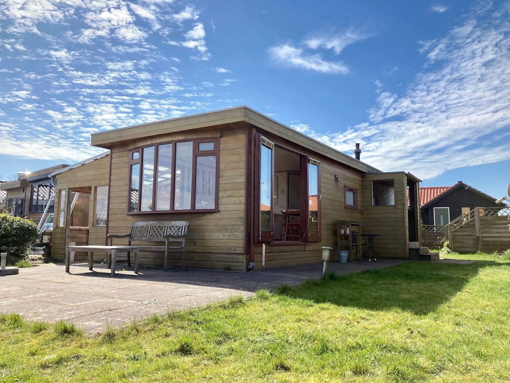 Waterfront Holiday Home Sonnenschein 3 Persons With Sauna - Friesland