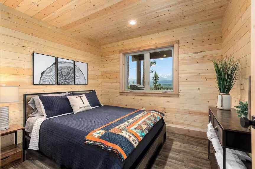 One Of A Kind Views Of Glacier National Park! Cascade Cabin At Thunderbird Ridge. - Glacier National Park