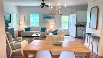 Casa, 3 quartos, varanda, vista para o jardim | Sala de estar