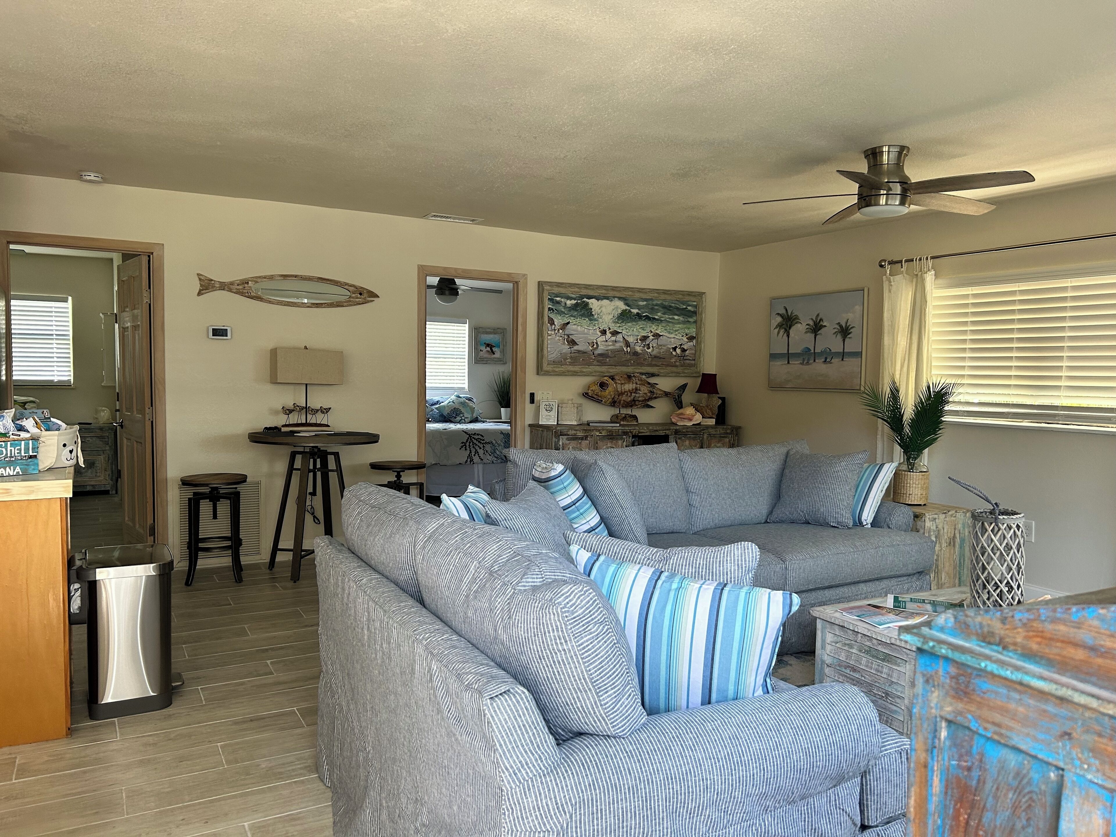 Centrally Located, Recently Renovated, Beach-themed Delight; 4-min To The Beach! - Vero Beach, FL