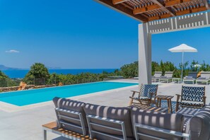 Villa, 4 quartos, piscina privativa, vista para o jardim | Piscina | Piscina exterior 