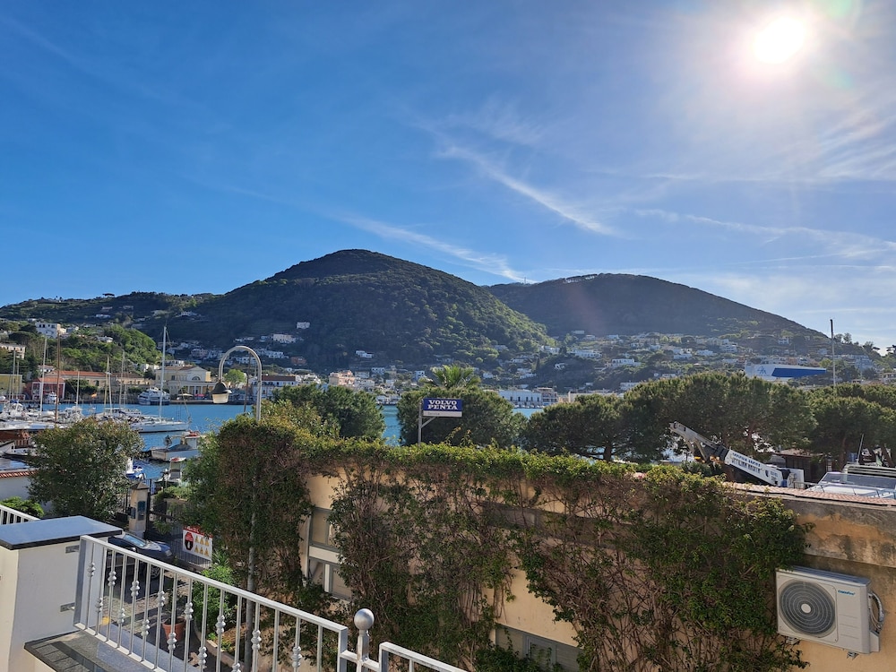 イスキアハウス リヴァアパートメント - イスキア島