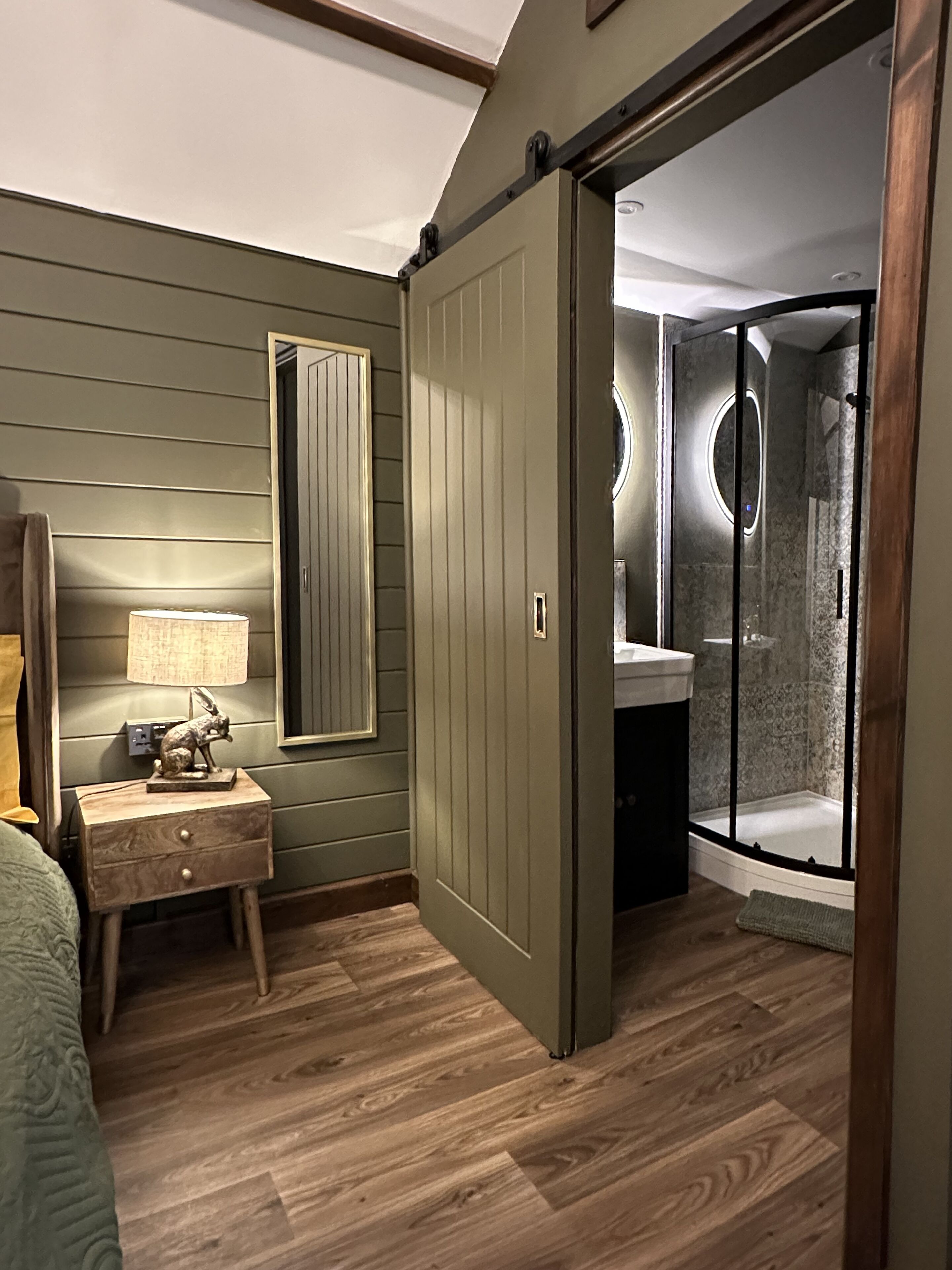 Luxury Cabin Perfect For Stansted Airport And Short Stays In The Country Side - London Stansted Airport (STN)