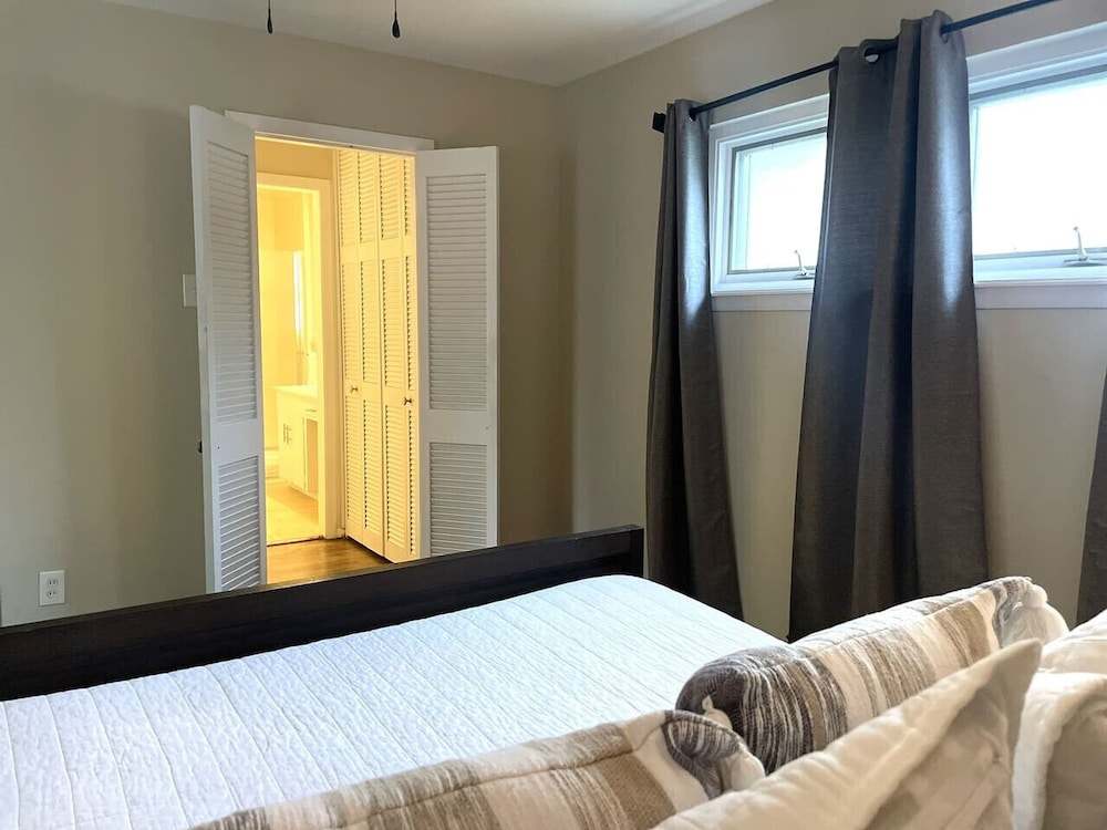 Heated Pool, Shuffleboard, Putting Green, Gm Rm! - Dallas, TX