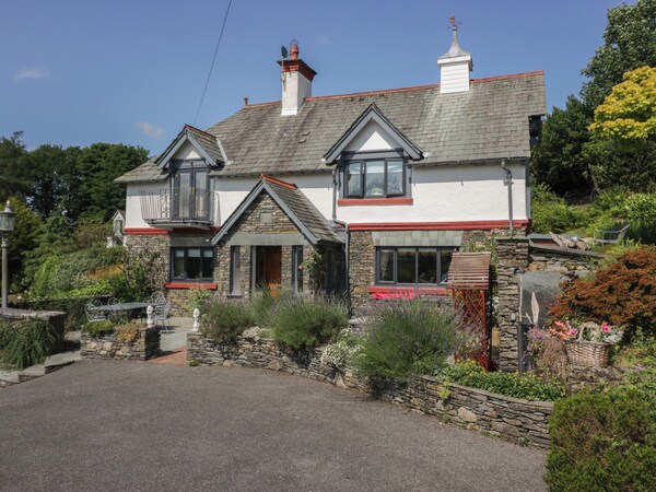 Storrs Lodge - Bowness-on-Windermere