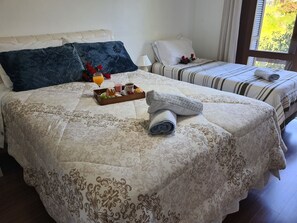 2 quartos, Wi-fi grátis, roupa de cama fornecida 