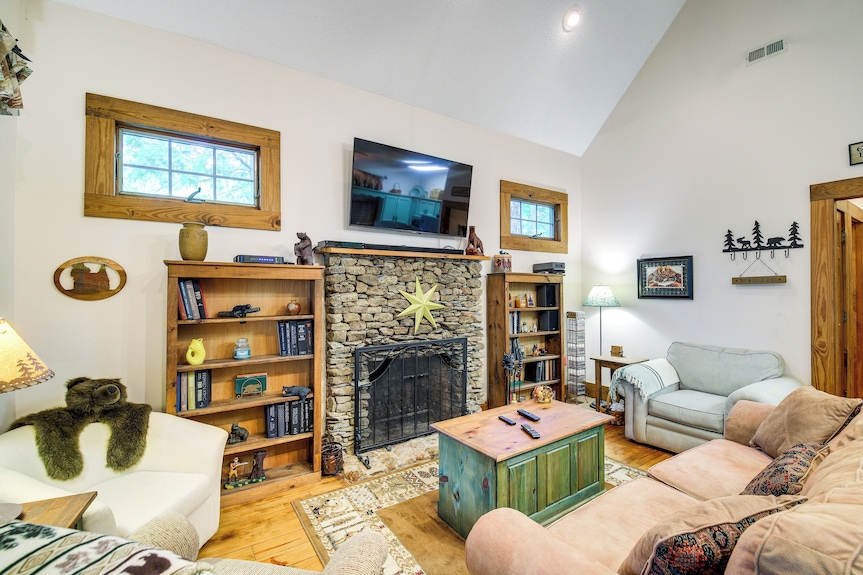 Lake Cumberland Resort Cabin W/ Community Perks! - General Burnside Island State Park, Burnside