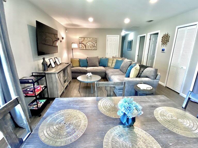 Family Friendly, Gameroom & Outdoor Space Close To Downtown & St Augustine Beach - セント・オーガスティン, FL