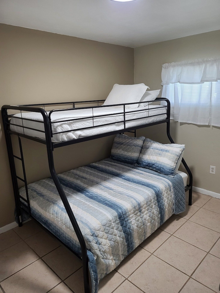 Summer Special Pricing-merritt Island-cocoa Beach,usssa, Kennedy Space Center - Cocoa, FL