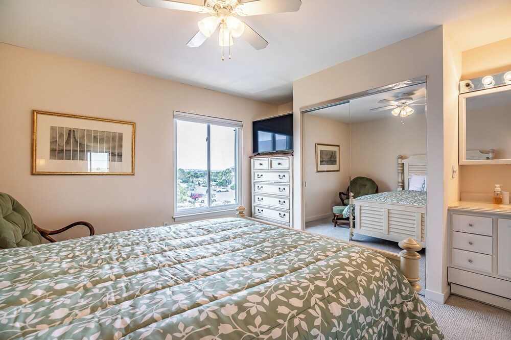 Newly Listed - Oceanfront Condo on Harbor Island - Hunting Island | Vrbo