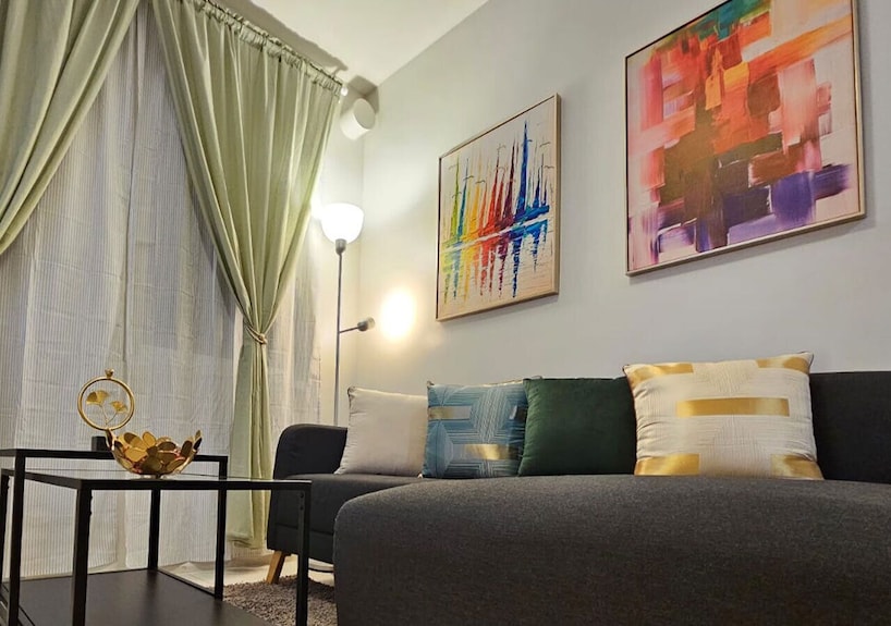 Fabulous View Circulo Verde, Quezon City - Pasig