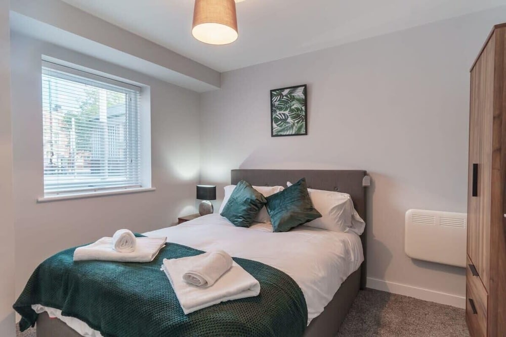 Spacious 1 Bedroom Apartment In Liverpool - Sefton Park - Liverpool
