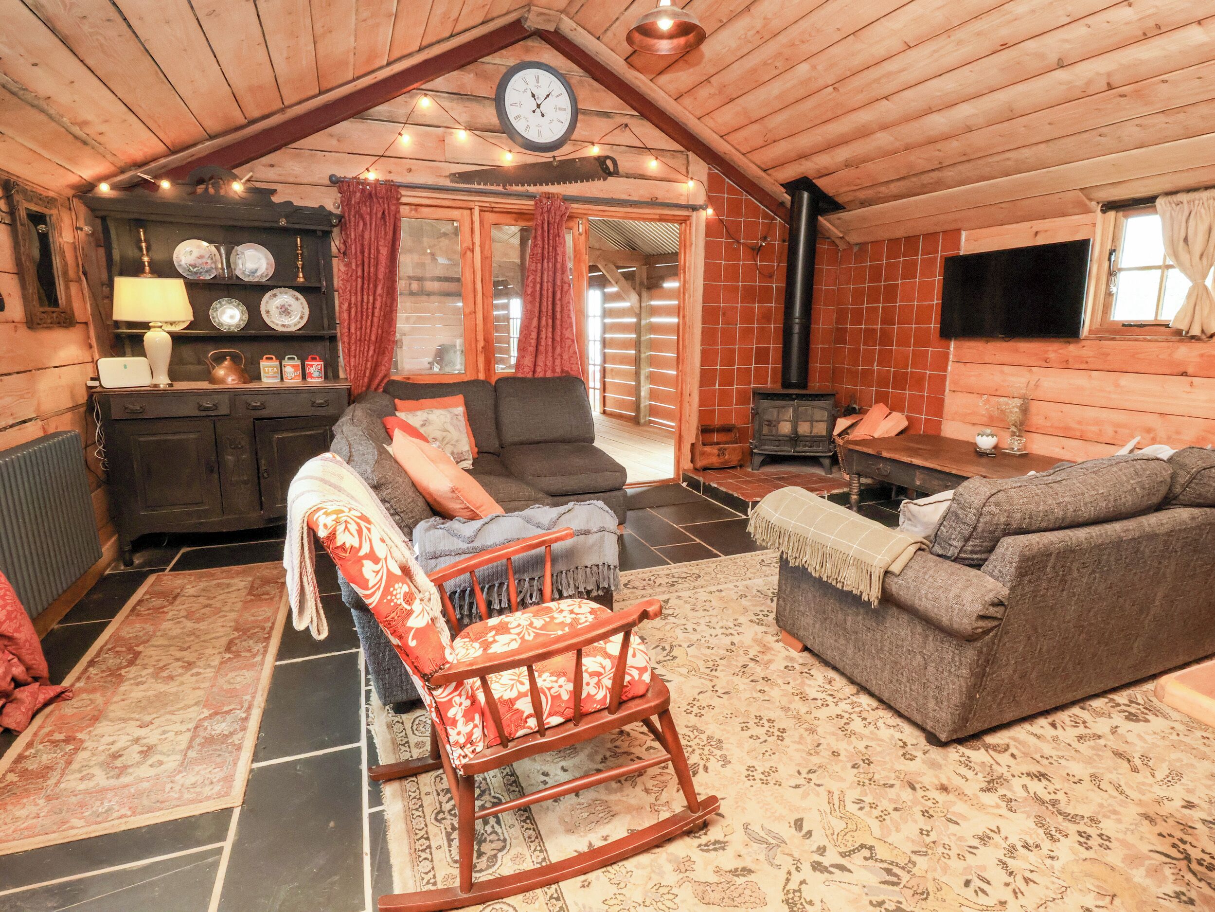 Y Caban, Pet Friendly, Character Holiday Cottage In Llangollen - Oswestry