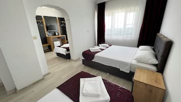 Quarto Familiar | Wi-fi grátis, roupa de cama fornecida