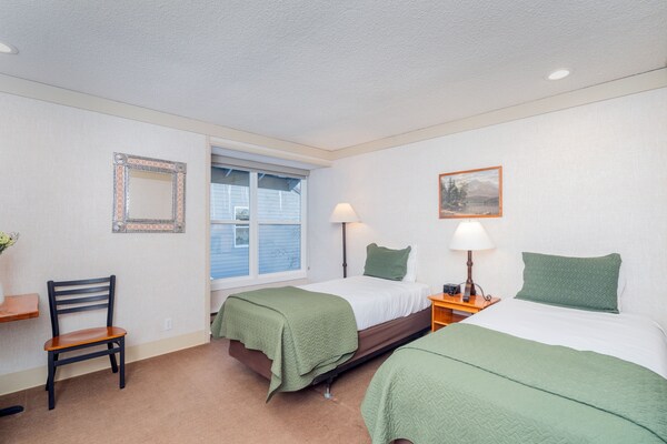 Mountainside Inn 216 1 Bedroom Hotel Room By Alpine Lodging Telluride - Ouray, CO