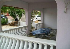 Apartamento, para fumantes | 2 quartos