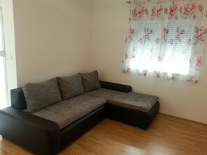 Apartamento, para fumantes | 2 quartos
