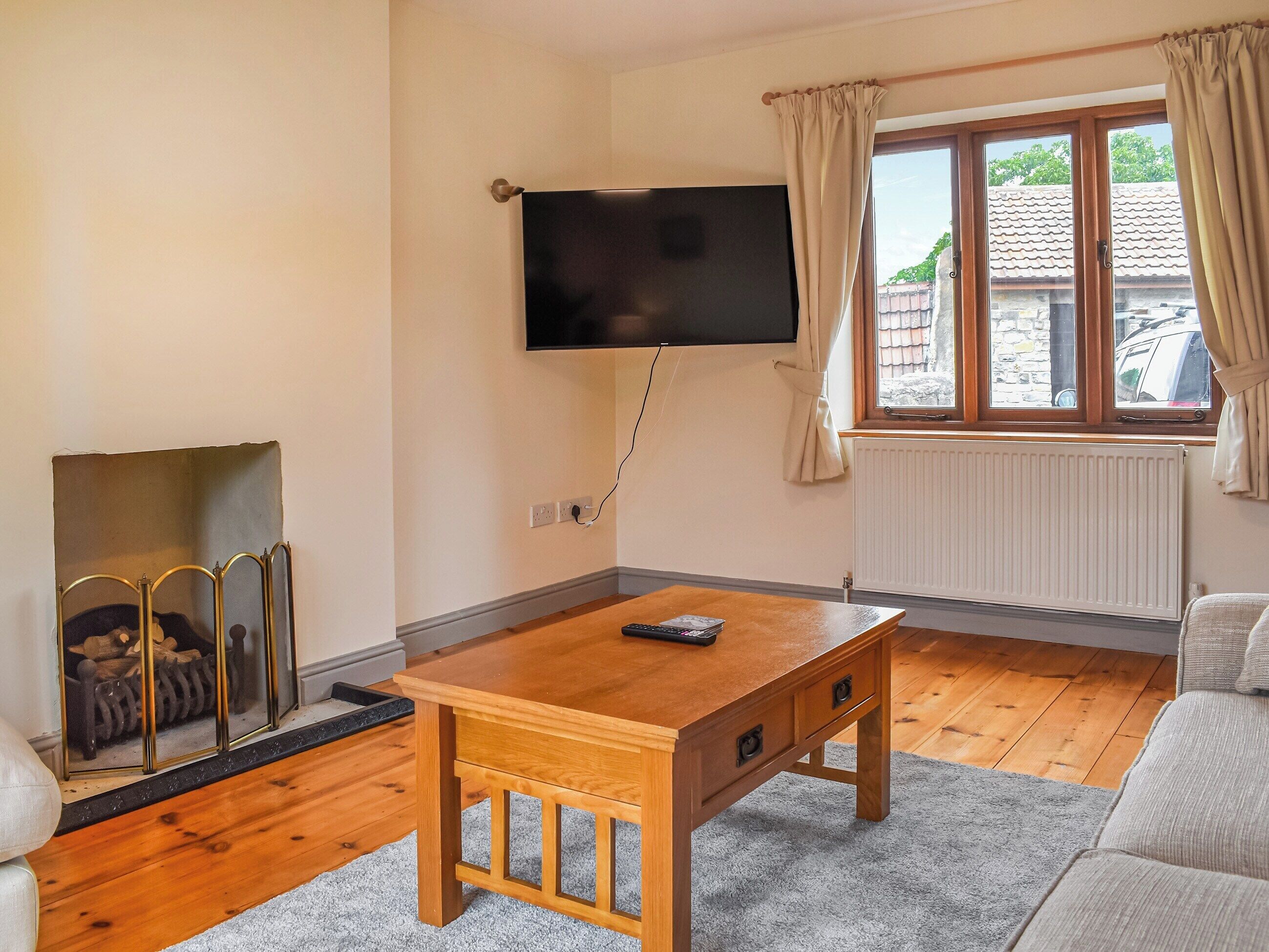 4 Bedroom Accommodation In Chilton Polden, Near Glastonbury - Bridgwater