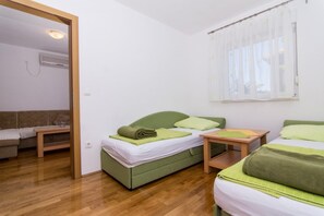 Apartamento, para fumantes | 2 quartos
