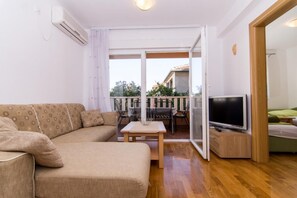 Apartamento, para fumantes | 2 quartos
