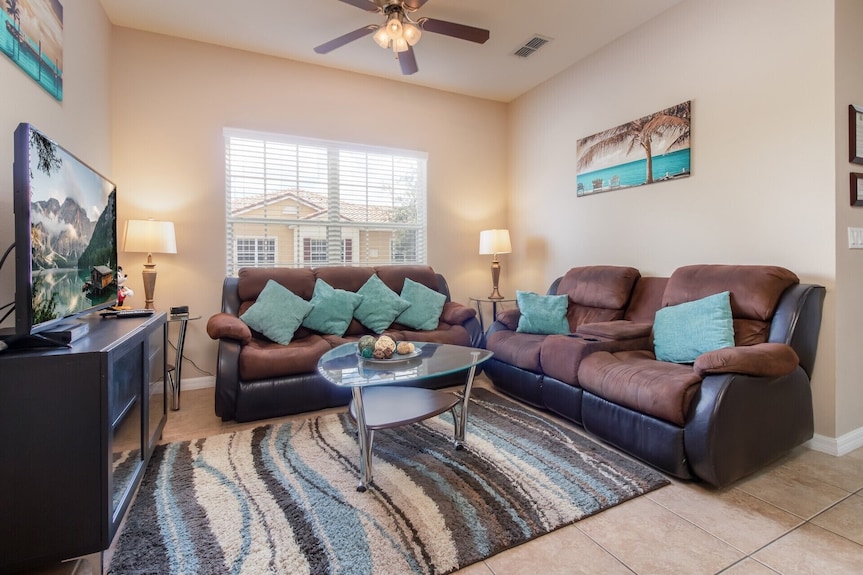 Minions Retreat In Oakwater Resort - セレブレーション, FL