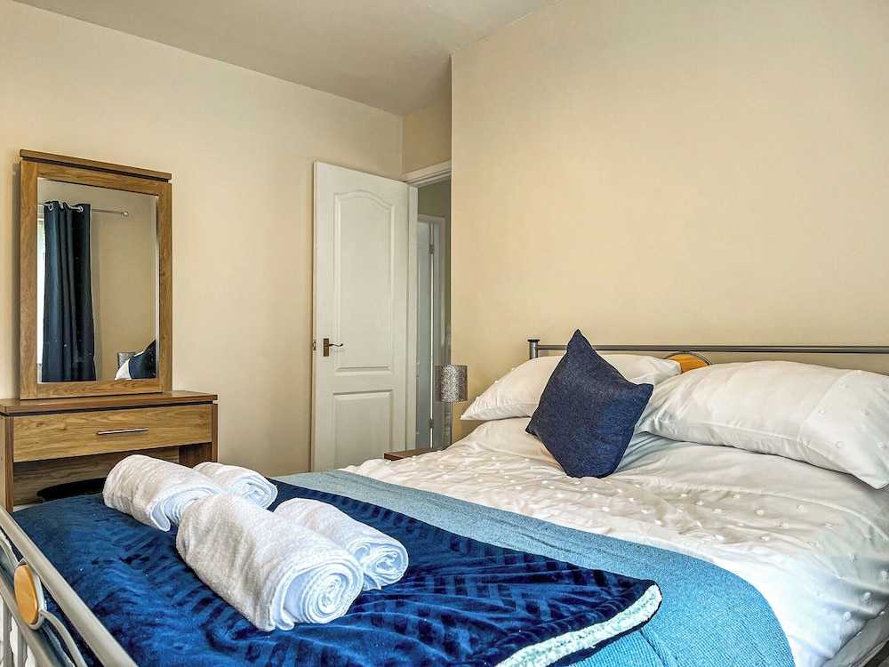 3 Bedroom Accommodation In Inkersall, Near Chesterfield - Chesterfield