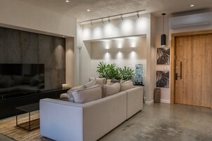 Villa de Luxo | Sala de estar | TV de ecrã plano 