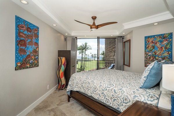 Elegant Oceanfront Vistas - Kihei, HI