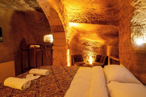 Snora Cave Hotel - Nar