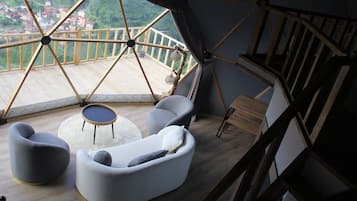 Suite Deluxe, 2 quartos, vista para o vale, em frente ao mar | Sala de estar | Lareira