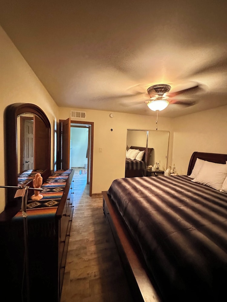 Close to all the attractions of the city , Pet Friendly Santa Fe Sky ...