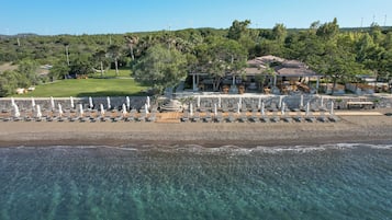 Praia particular, bar na praia
