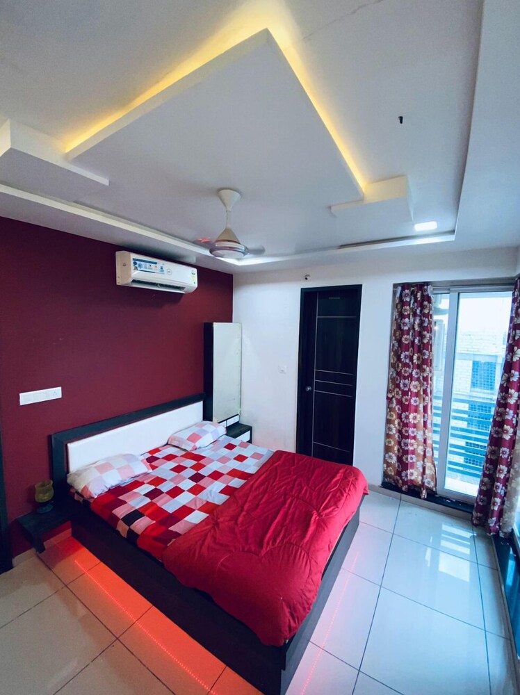 Penthouse With Sky Orbit At 1103-fortune Serenity - Rajkot