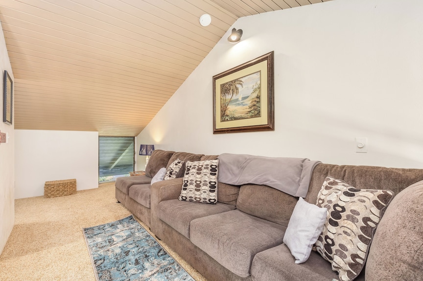 "Da Koa Bar" Paradise At Turtle Bay -Trade Winds, Beaches, Sunshine Rain, Resort - Laniakea Beach, HI