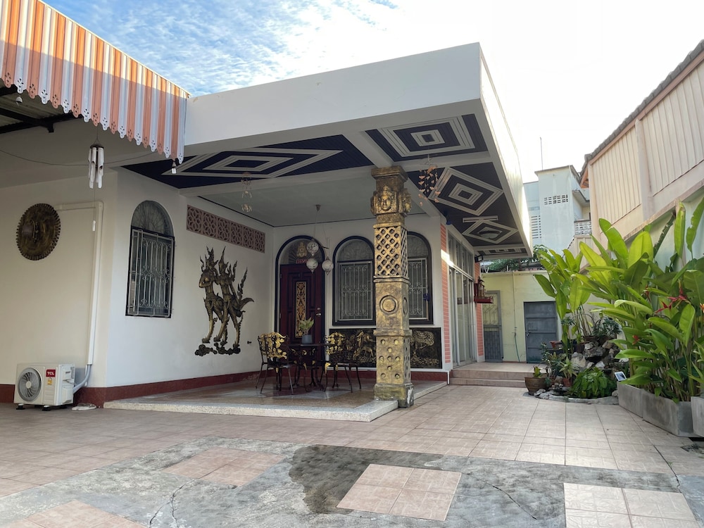 Lotus House Phuket - Phuket, Thailand