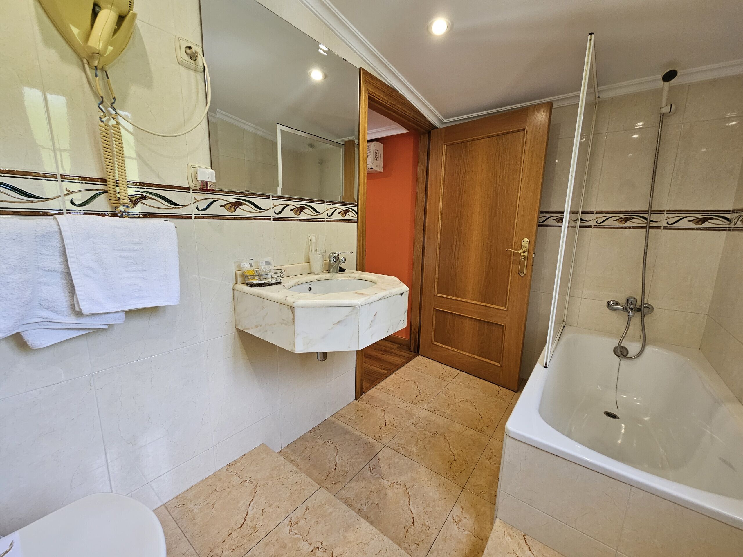26a06 Hotel Montaña Casa Migio - Asturias