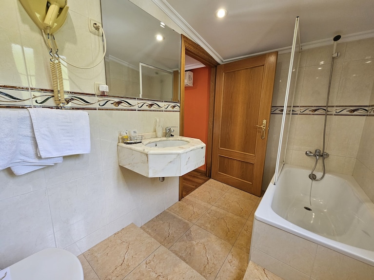 26a06 Hotel Montaña Casa Migio - Asturias