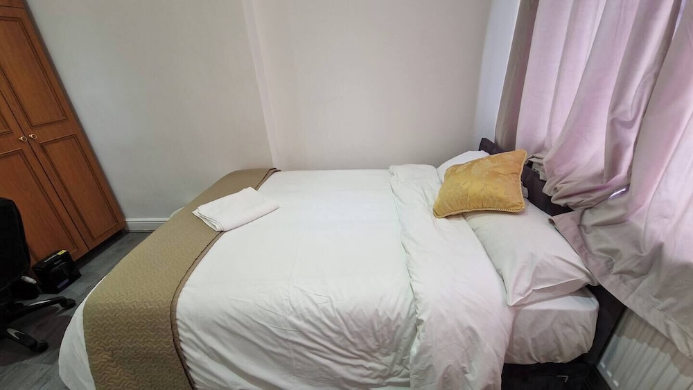 Double Bedroom, London, Sleeps 2 - Ilford