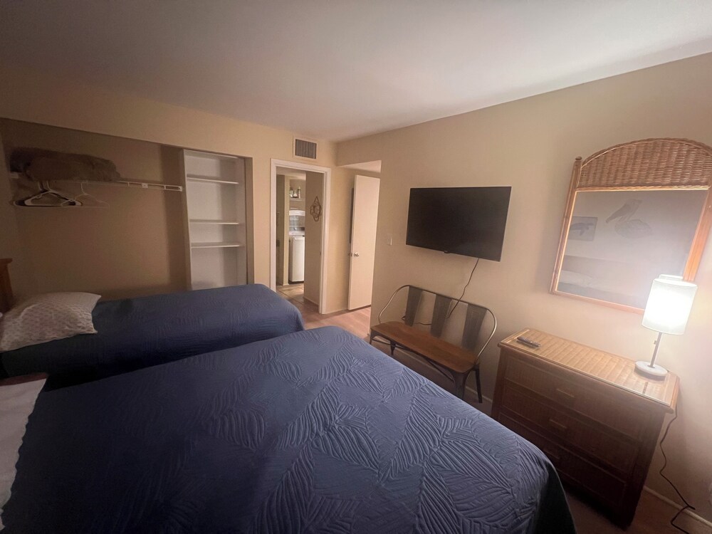 Shoreham Towers 7D Crescent Beach Oceanfront Condo Direct on the Beach ...