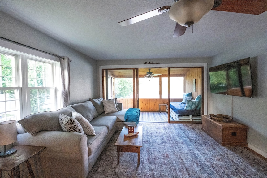 Entire Lake House On Lake Memphremagog, Dead End Rd, Private. 30 Min To Jay Peak - Vermont