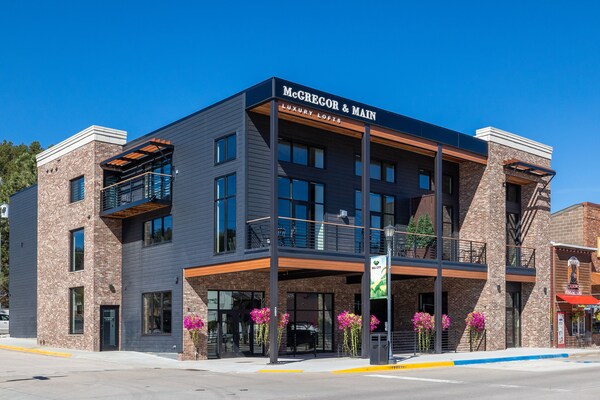 Mcgregor And Main Luxury Lofts - Mount Rushmore, SD