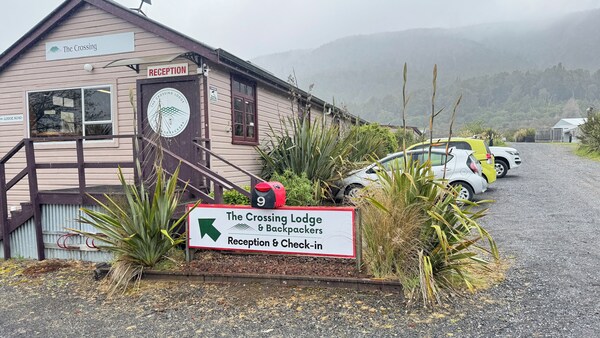 The Crossing Lodge And Backpackers - New Zealand
