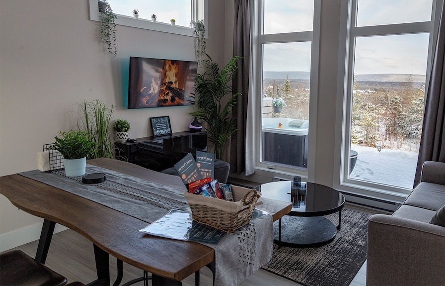 Lake View Cottage With Private Hot Tub - Lazy Bear - Nova Scotia