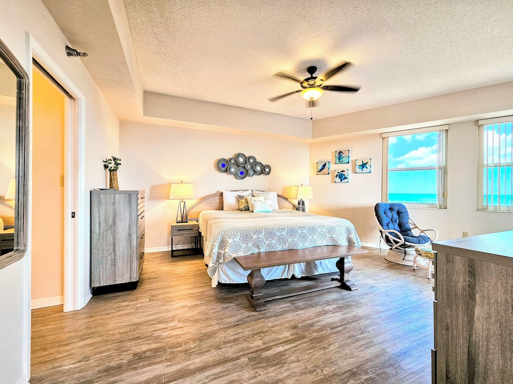 Rising Sun Stunning Oceanfront Ocean View Villa! 3 Beautiful Resort Pools! Beach Front! - Crescent Beach, FL